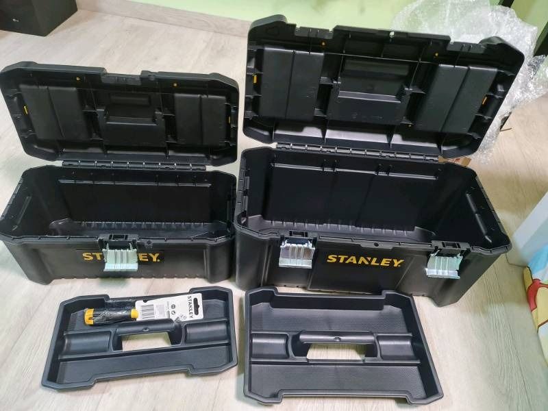 STANLEY TOOLBOX WITH METAL LATCHES/ TOOL BOX TOOLS STORAGE CONTAINER ...
