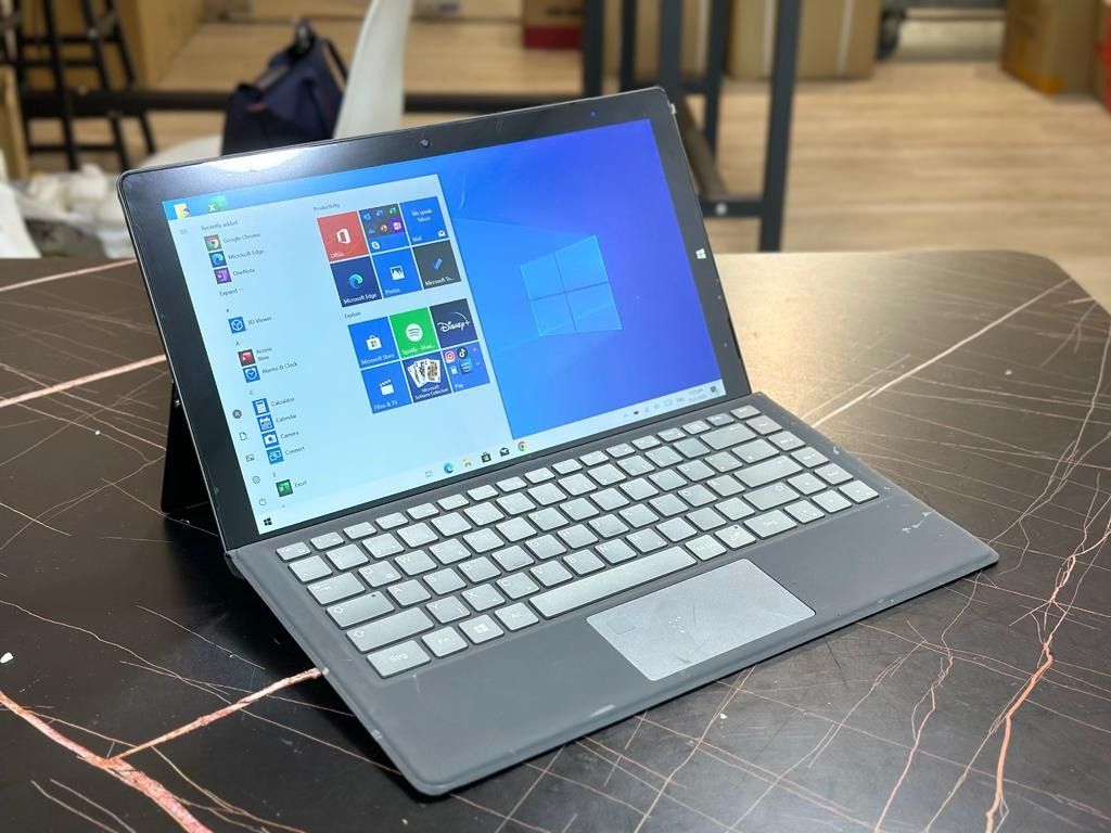 Super Slim 15 Inch SSD Laptop - 4GB RAM - SSD Drive - Fast Boot Up ...