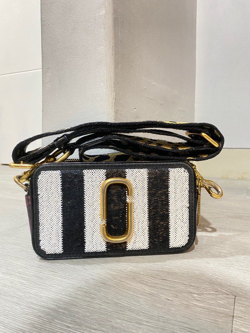 Tas Marc Jacob Snapshot, Barang Mewah, Tas & Dompet di Carousell