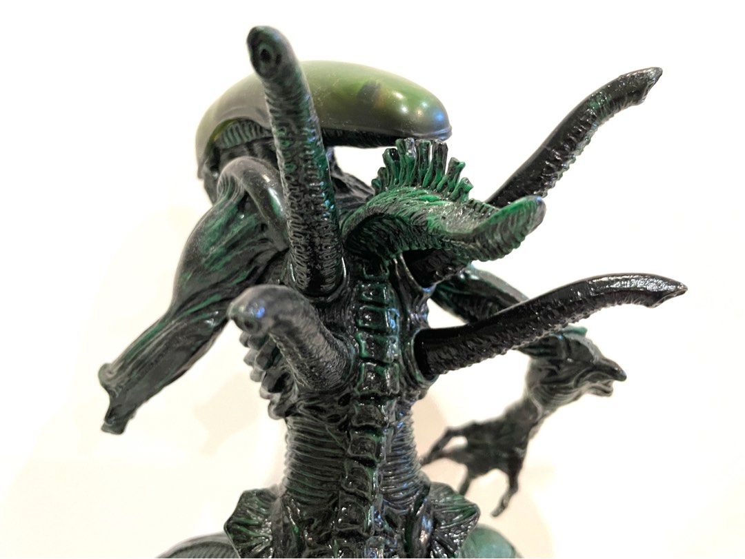 10 inch tall xenomorph alien statue, Hobbies & Toys, Toys & Games on ...