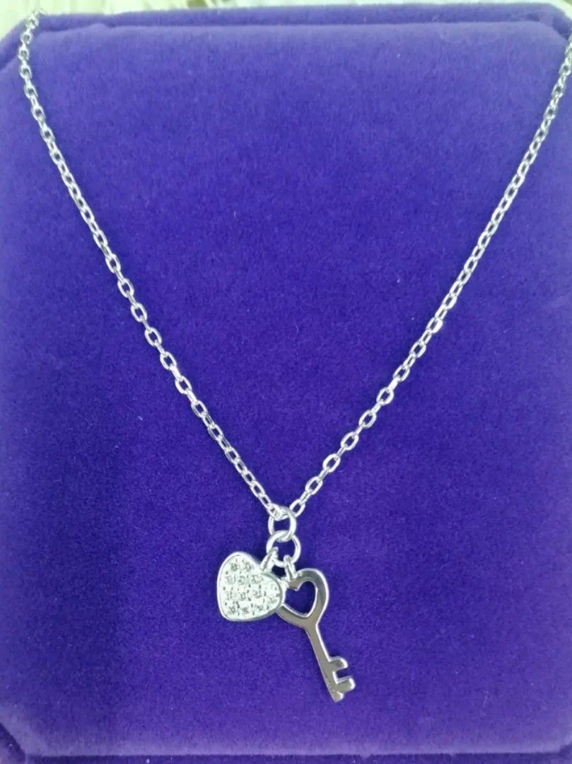 925 Key of the heart Silver Center Necklace, Women's Fashion, Jewelry ...