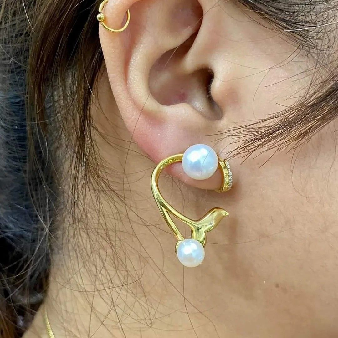 Akoya Mermaid Tail - many ways to wear 18K Gold, Women's Fashion ... Akoya Mermaid Tail - many ways to wear 18K Gold, Women's Fashion ...