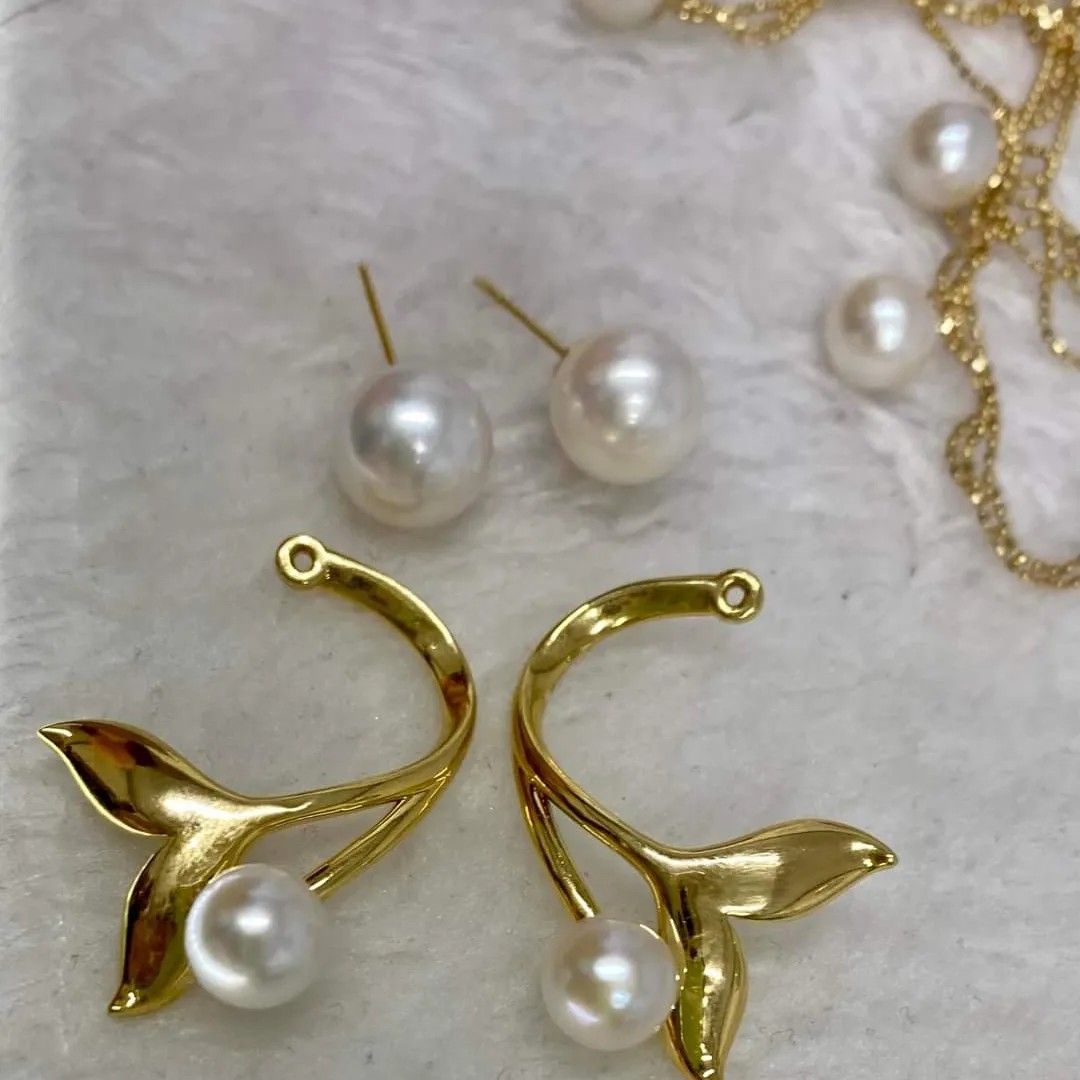 Akoya Mermaid Tail - many ways to wear 18K Gold, Women's Fashion ... Akoya Mermaid Tail - many ways to wear 18K Gold, Women's Fashion ...