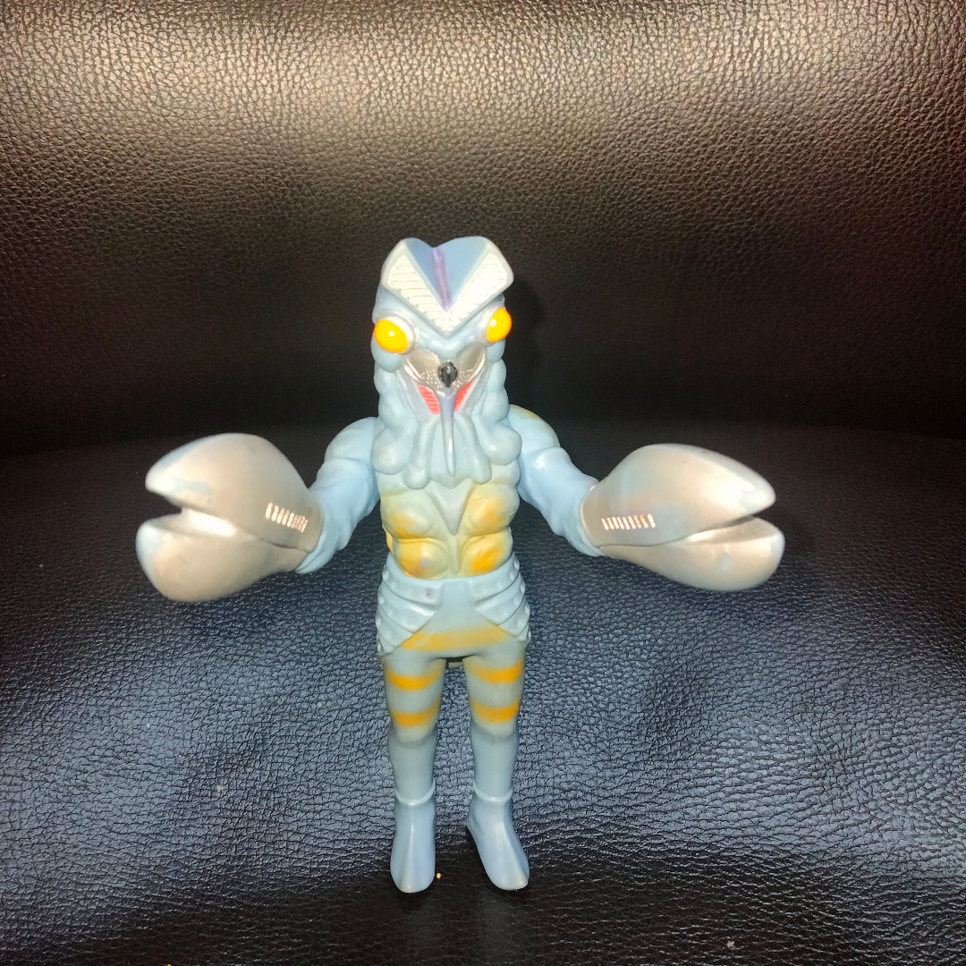 Bandai Ultra Monster ALIEN BALTAN, Hobbies & Toys, Toys & Games on ...