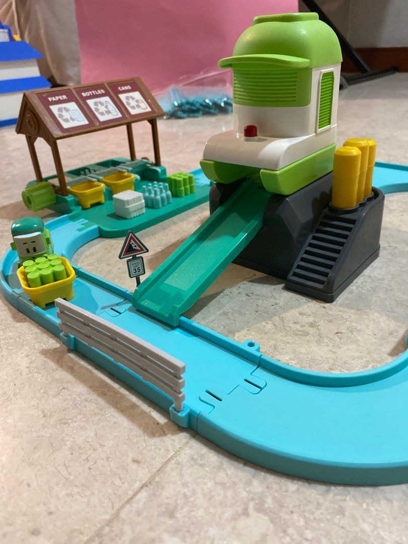 Authentic Brooms town robocar poli headquarters, cargo, recycling ...