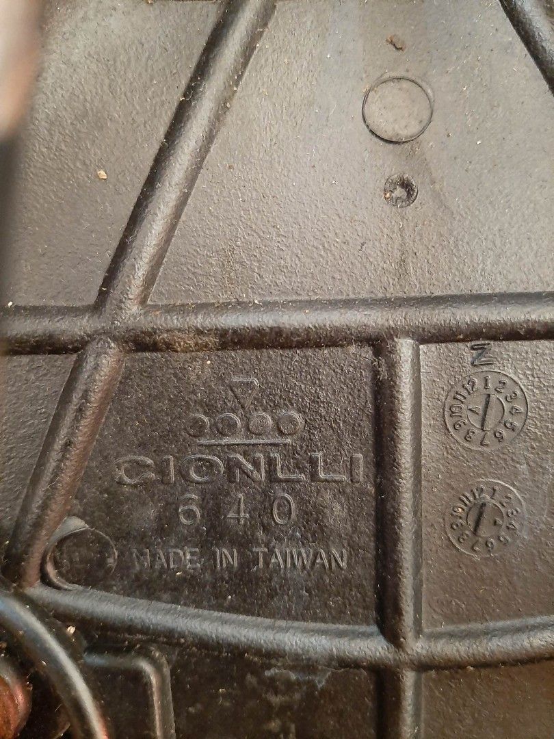 Captain Stag Saddle, Sports Equipment, Bicycles & Parts, Bicycles on ...