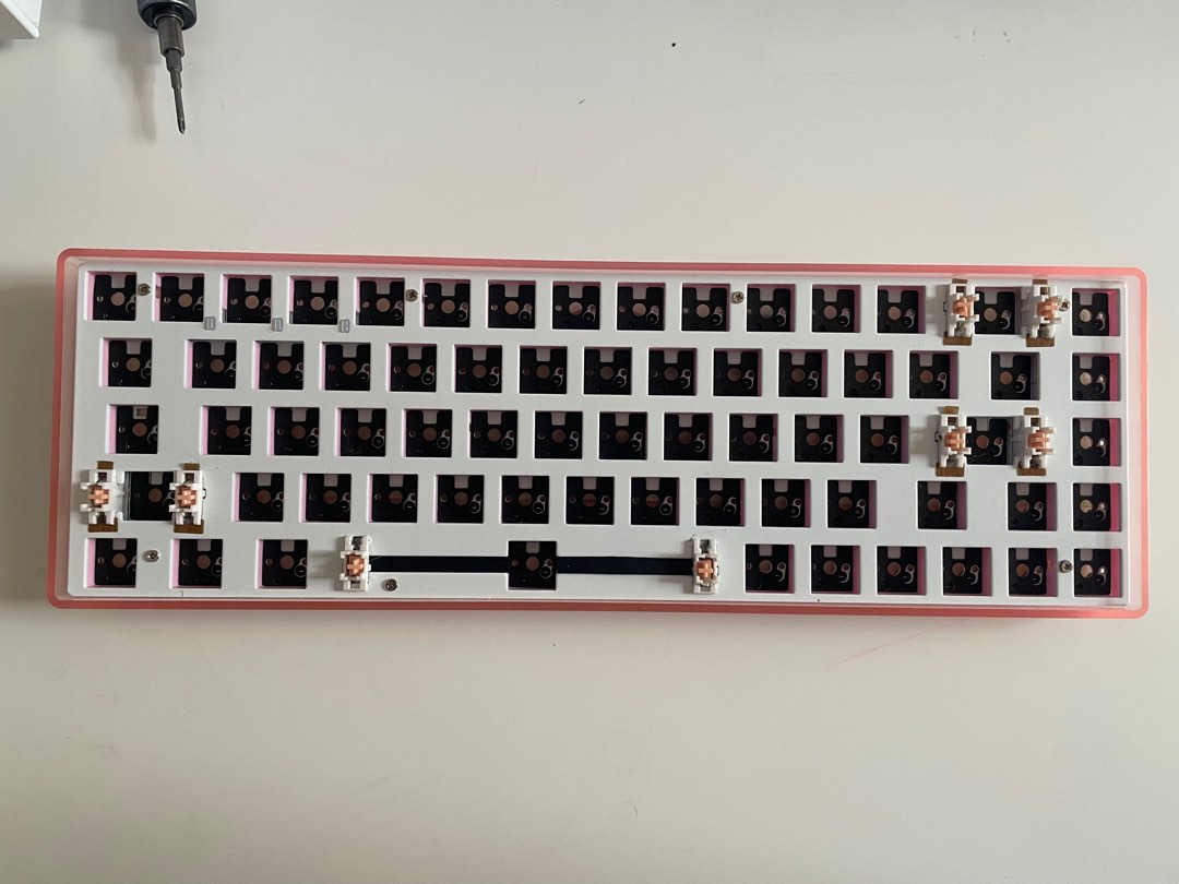 CIY Tester 68 Keyboard Kit Wireless only Modded 65% w/ free keycaps, 電腦 ...