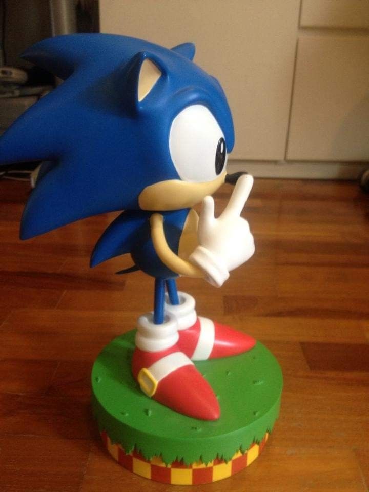 Classic Sonic 12" resin statue figure Sonic The Hedgehog (First 4 ...