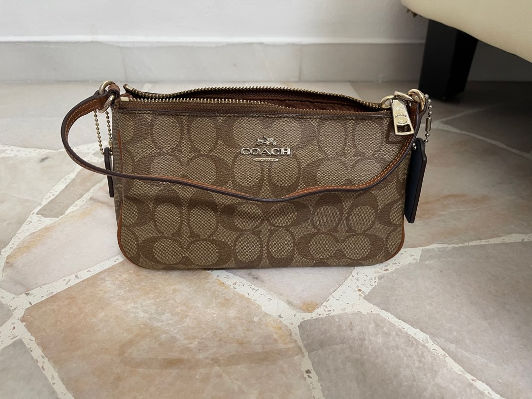 Coach sling bag, Women's Fashion, Bags & Wallets, Cross-body Bags on ...