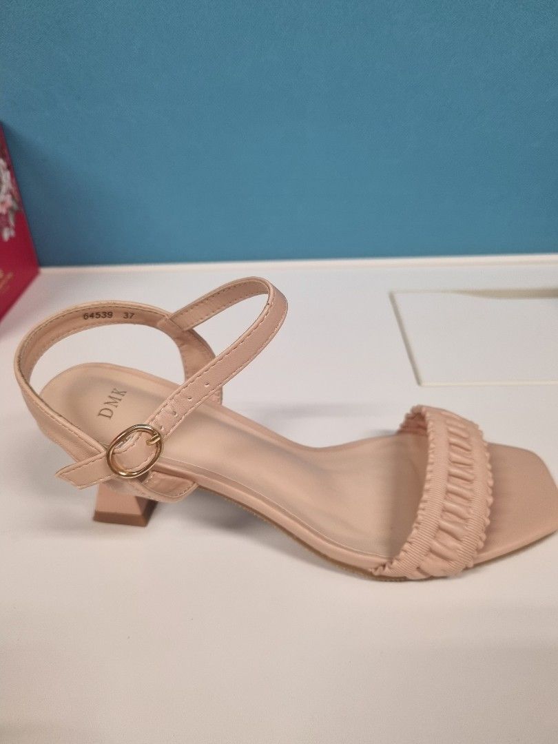 DMK shoes, Women's Fashion, Footwear, Heels on Carousell