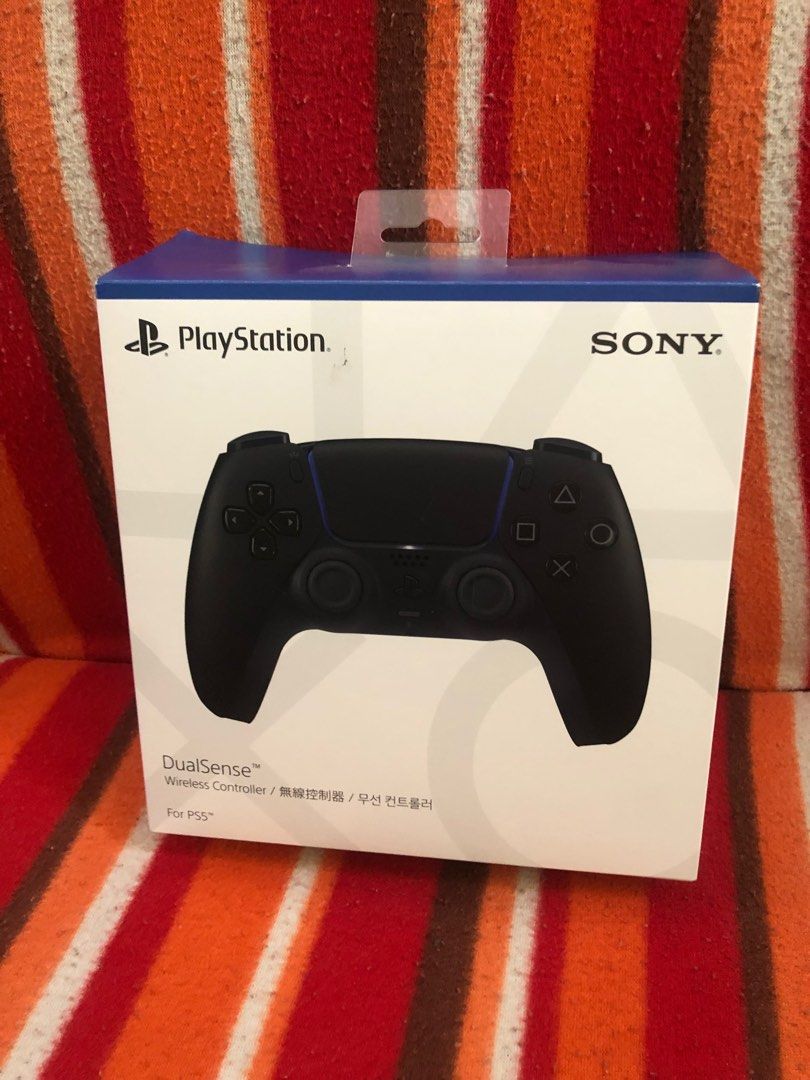 Dualsense black good as new on Carousell
