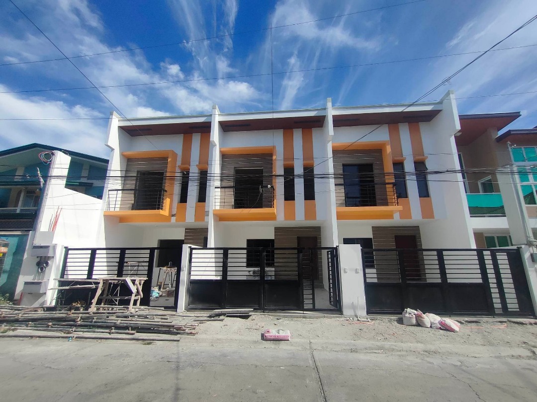 For Sale 3bdrms End Unit House and Lot in Las Pinas City on Carousell