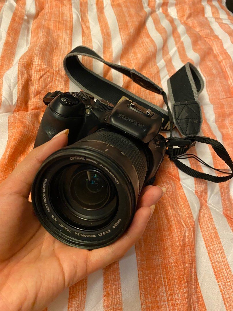 Fujifilm Finepix S200 EXR, Photography, Cameras on Carousell