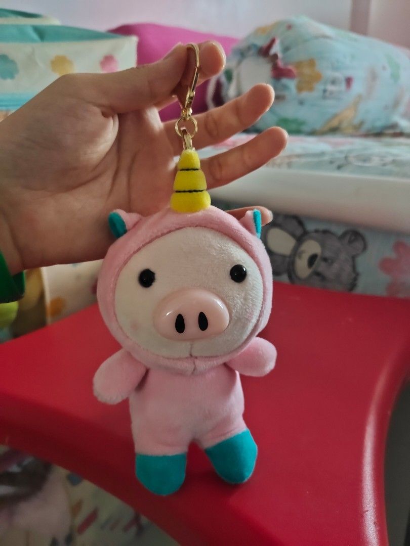 FUN CLAW PIG UNICORN KEYCHAIN, Hobbies & Toys, Toys & Games on Carousell