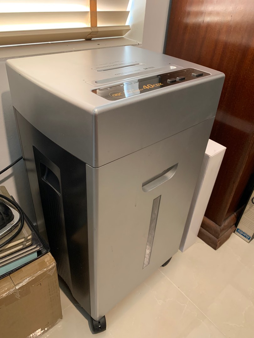 Heavy duty office shredder, Computers & Tech, Office & Business ...