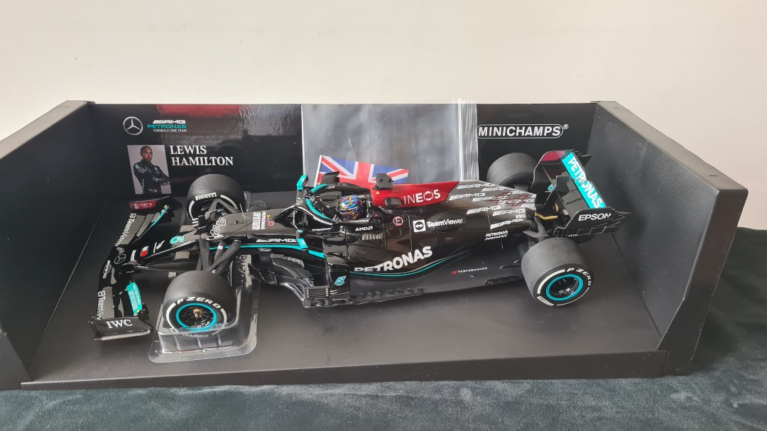 Lewis Hamilton 2021 F1 Mercedes Minichamps 1/18th scale model British ...