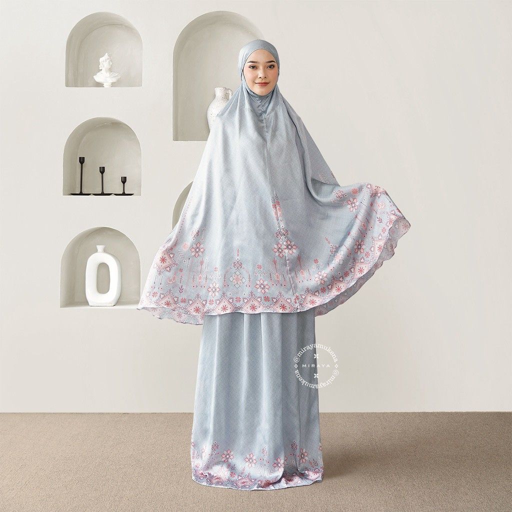 Satin Silk Telekung, Women's Fashion, Muslimah Fashion, Prayer Sets on ...