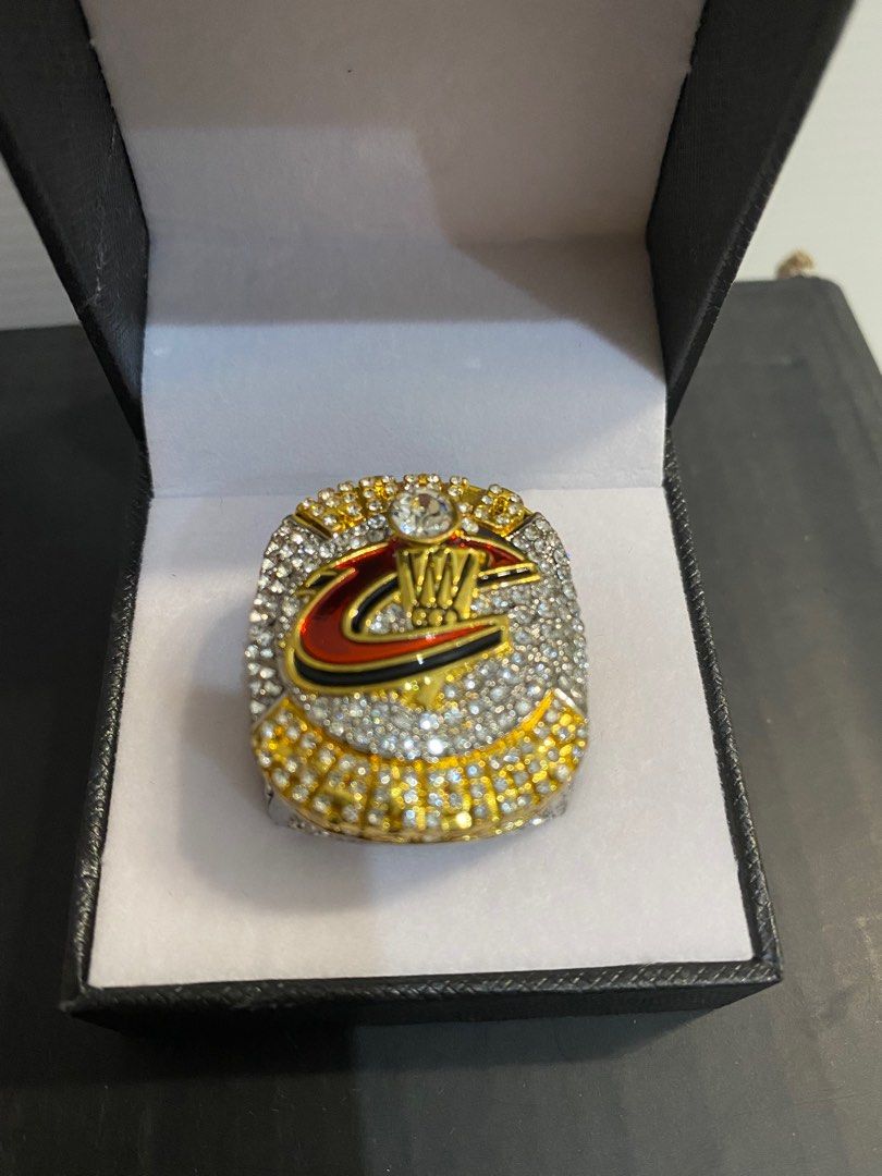 Lebron James 2016 2022 NBA ChampionRings, Men's Fashion, Watches ...