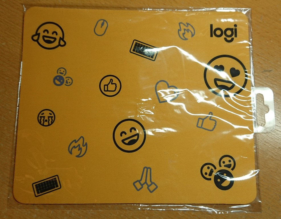 Logitech Emoji Mousepad 羅技滑鼠墊, 電腦＆科技, 電腦周邊及配件, 電腦滑鼠及相關產品 - Carousell