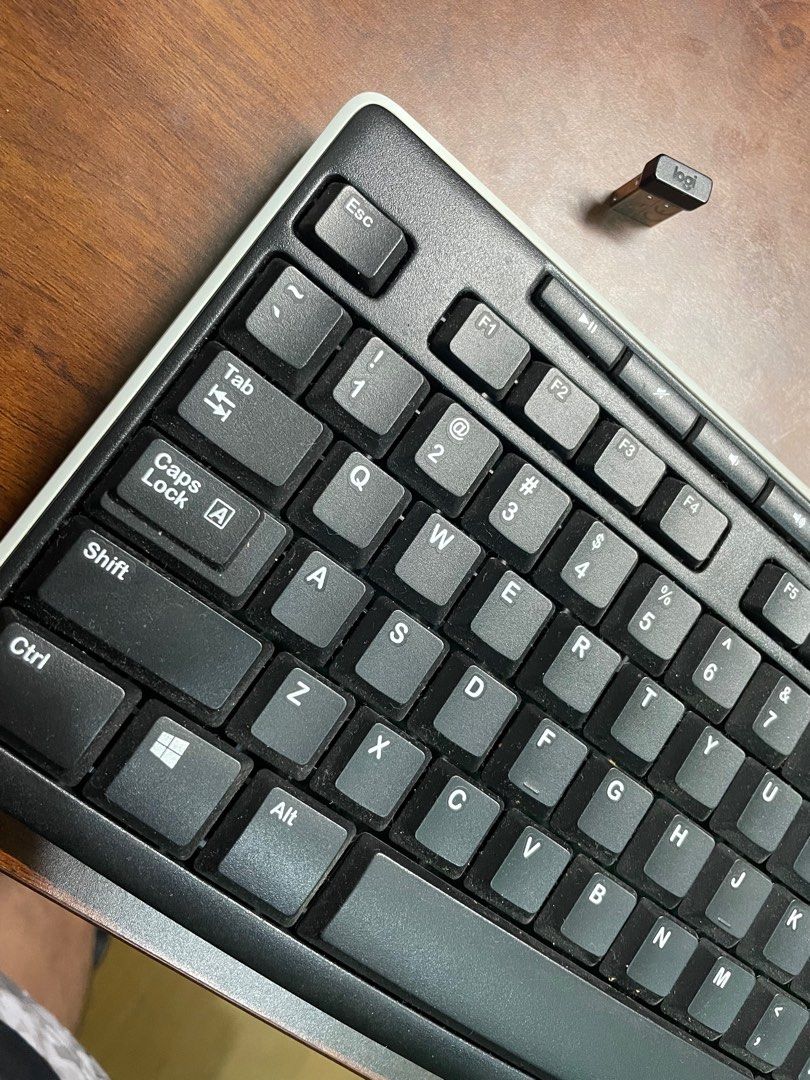 Logitech Keyboard With Wireless Usb Connection Computers Tech Parts Accessories
