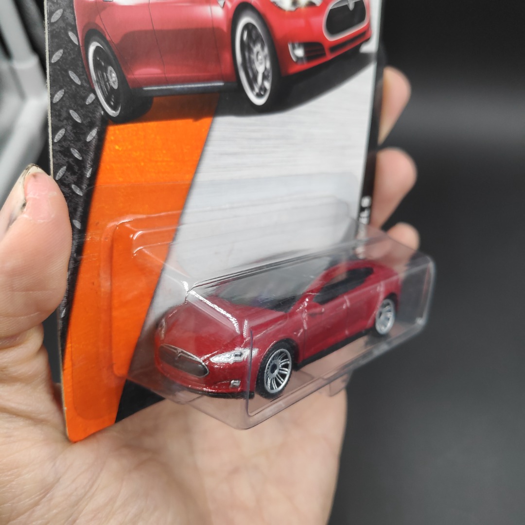 Matchbox Tesla Model S, Hobbies & Toys, Toys & Games on Carousell