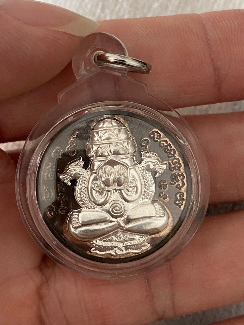 Phra Pidta Pangpakan, Hobbies & Toys, Memorabilia & Collectibles, Religious Items on Carousell