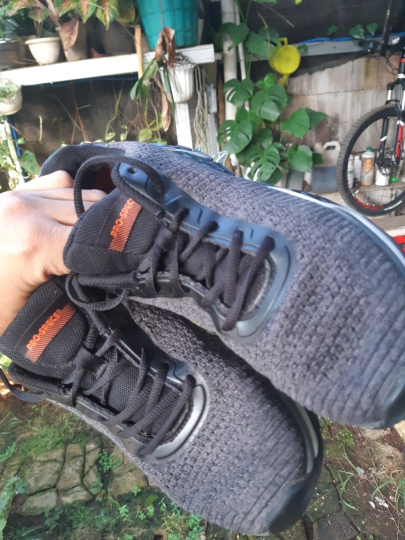 PRO SPECS EX MOTION 101, Fesyen Pria, Sepatu , Sneakers di Carousell