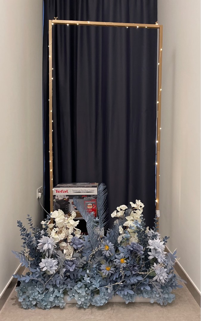 Rose Gold Photo Display Stands, Hobbies & Toys, Stationery & Craft ...