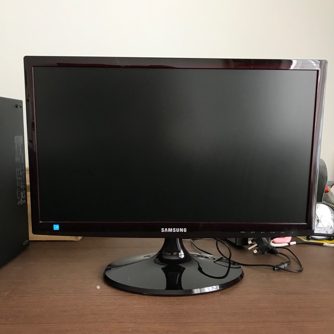 Samsung Monitor(22 inch), Computers & Tech, Desktops on Carousell