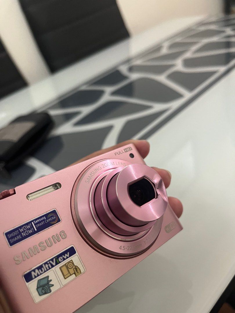 Samsung MV900F FULL HD Flip Digicam on Carousell