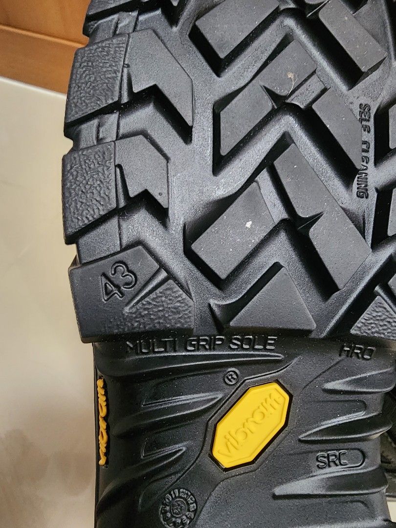 Sixton Avalon Polar S3 Safety Boots 88056-05, Women's Fashion, Footwear ...