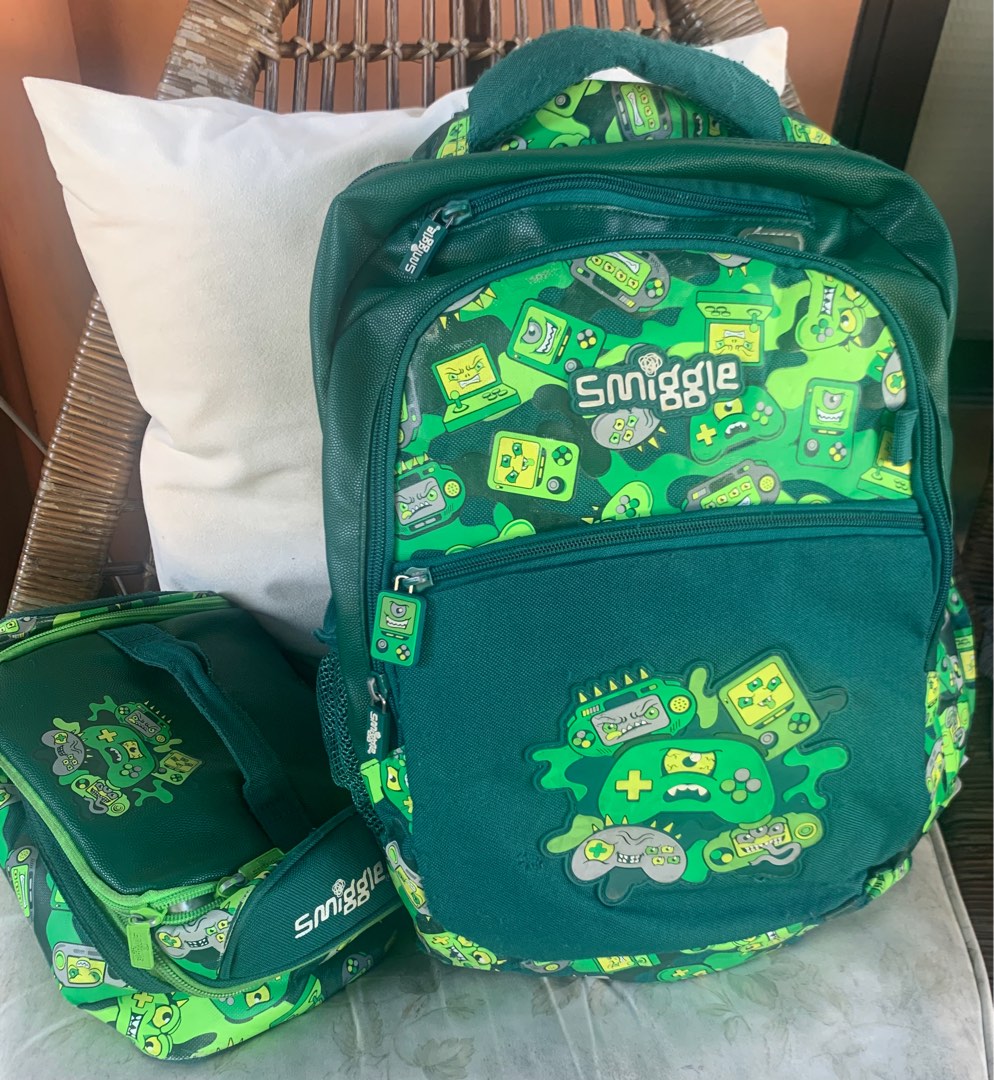 Smiggle backpack and lunch bag, Babies & Kids, Babies & Kids Fashion on ...
