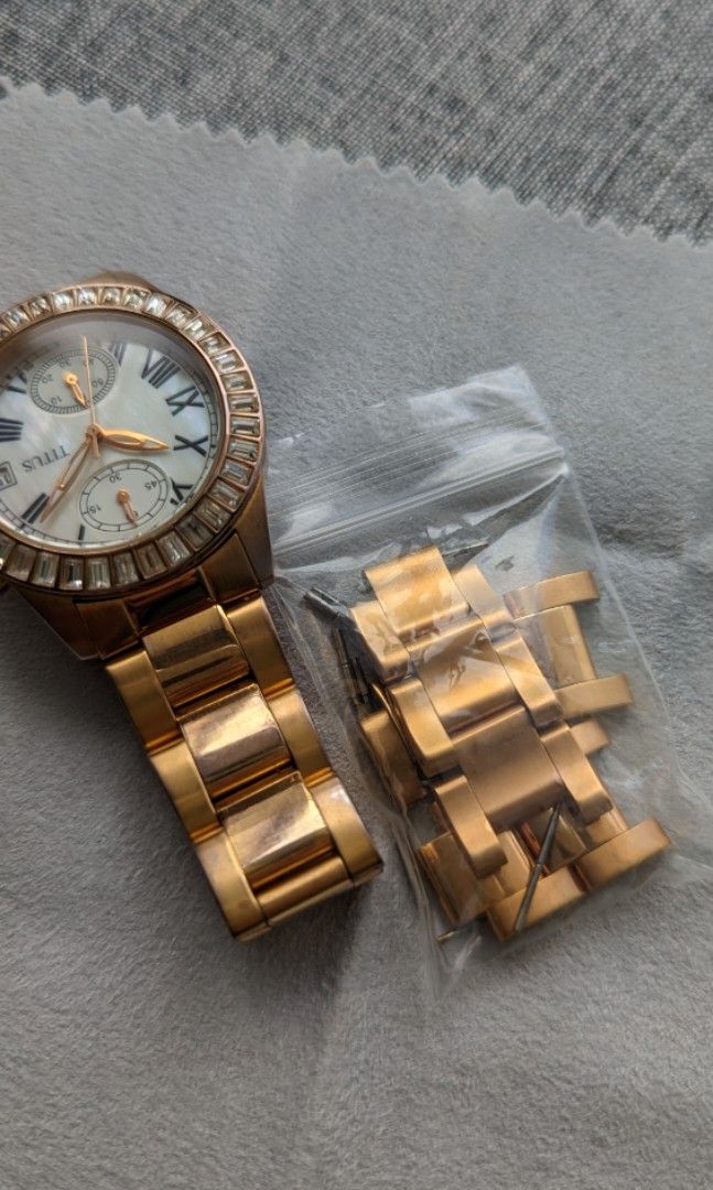 Solvil Et Titus Watch Rose Gold, Women's Fashion, Watches & Accessories ...