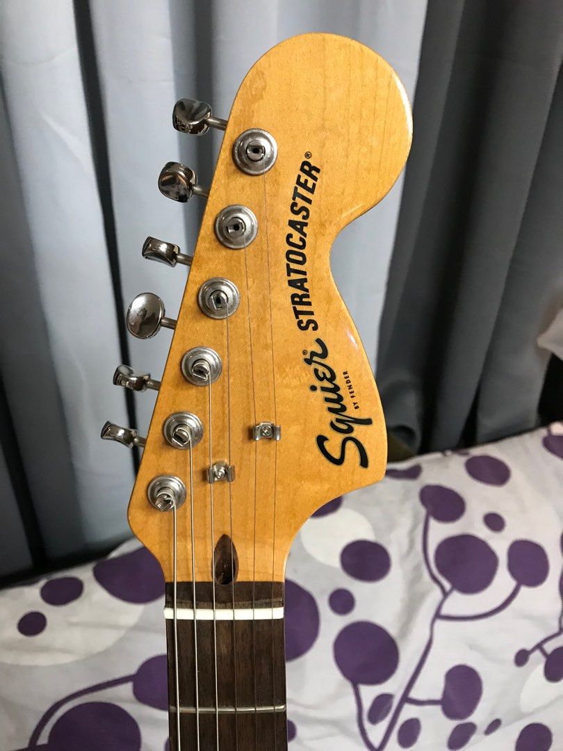 Squier Classic Vibe 70s Stratocaster, Hobbies & Toys, Music & Media ...