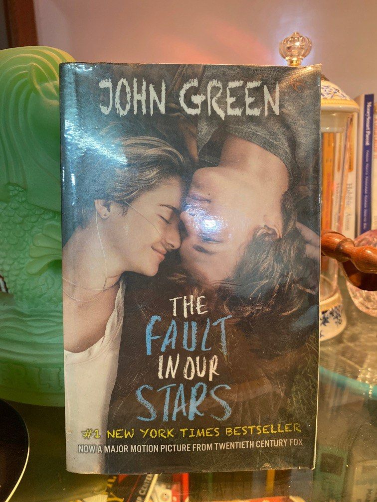 The fault in our star, Buku & Alat Tulis, Buku di Carousell