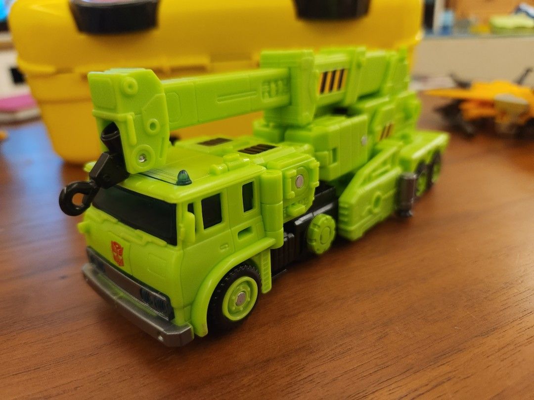 TRANSFORMERS : Grapple Legacy Edition, Hobbies & Toys, Toys & Games on ...