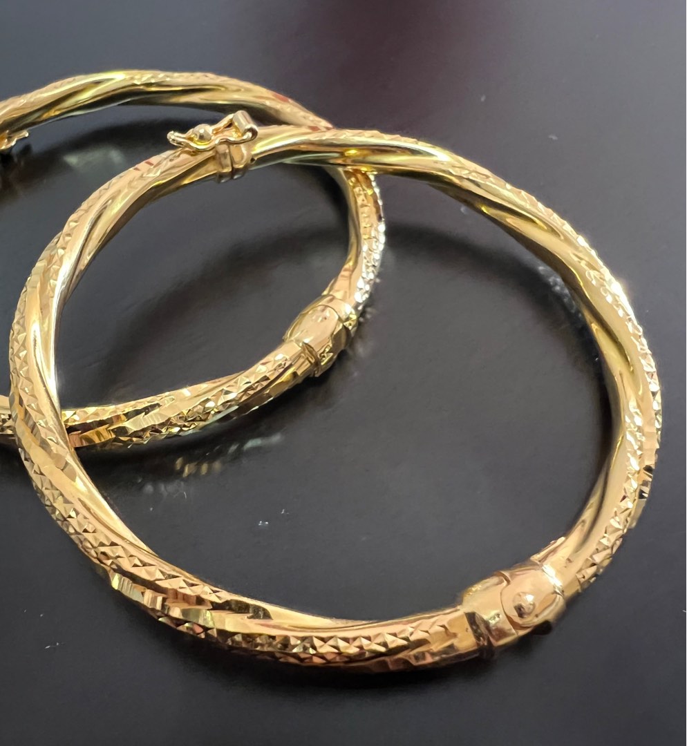 916 Gold Bangle (15.13g & 15.44g), Women's Fashion, Jewelry ...