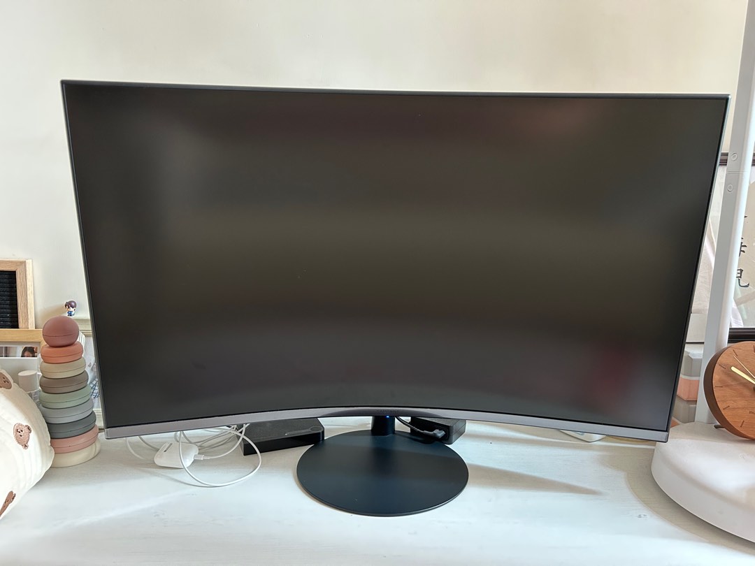 9成新！ 原裝Samsung curved monitor 32 吋1000R曲面顯示器 C32T550FDC, 電腦＆科技, 電腦周邊及配件 ...