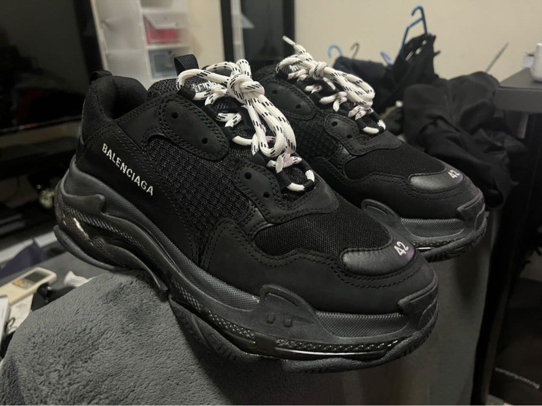 Balenciaga Triple S, Men's Fashion, Footwear, Sneakers on Carousell