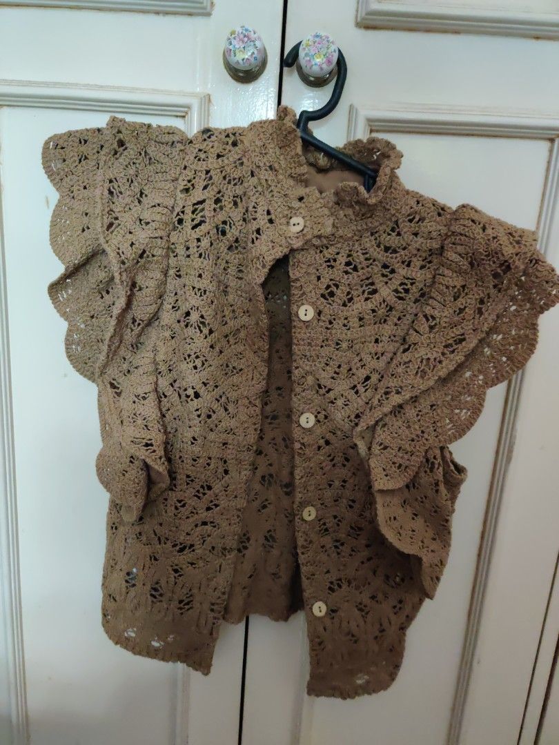 Brown Bolero, Women's Fashion, Coats, Jackets and Outerwear on Carousell