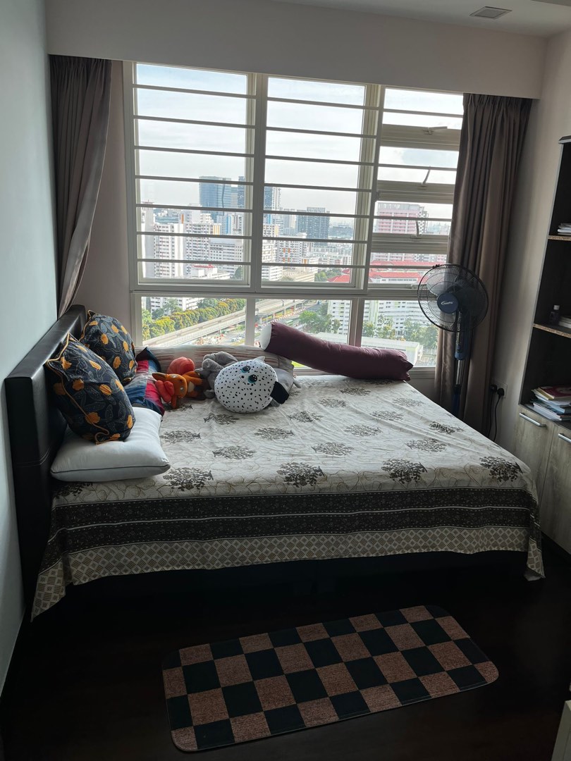 Common bedroom, Property, Rentals, HDB on Carousell