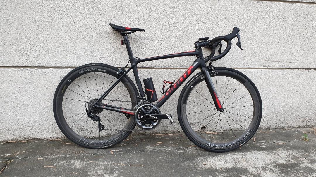 GIANT TCR SLR2 2019 (Lots of freebies), Sports Equipment, Bicycles & Parts, Bicycles on Carousell