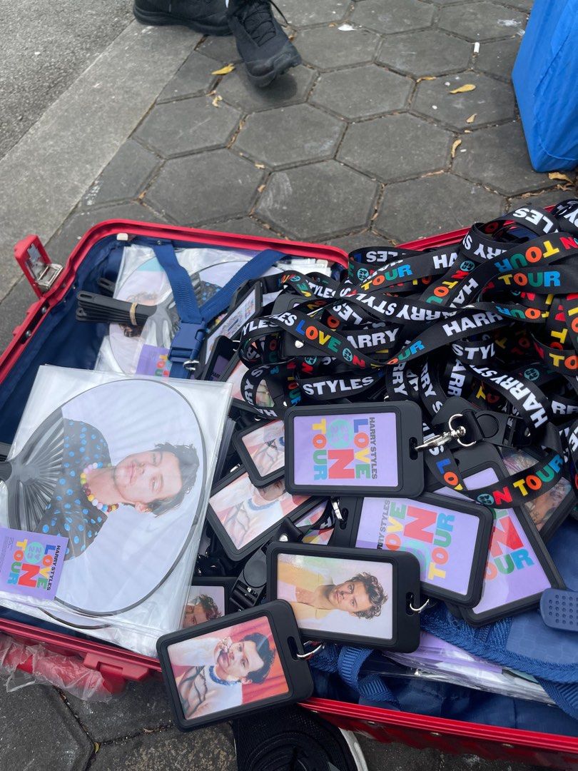 Harry Styles Fan Made Goods, Hobbies & Toys, Memorabilia & Collectibles ...
