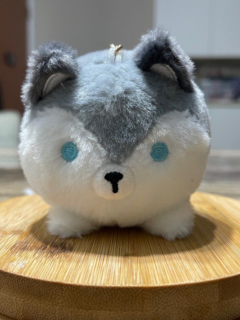 Husky keychain, Hobbies & Toys, Toys & Games on Carousell