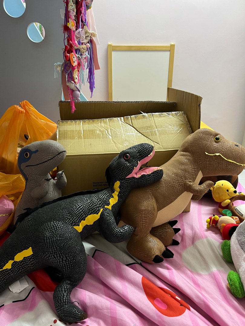 jurassic wold, Hobbies & Toys, Toys & Games on Carousell
