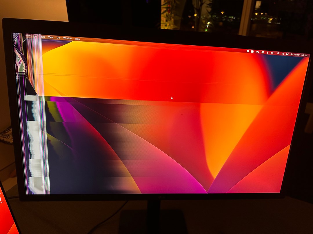 LG Ultrafine 5K Monitor - cracked screen, Computers & Tech, Parts ...