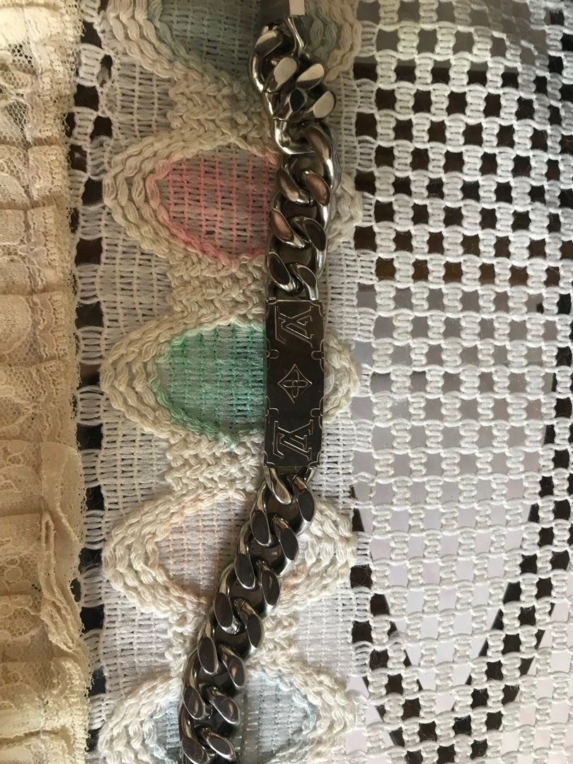 Lv monogram chain silver, Barang Mewah, Aksesoris di Carousell