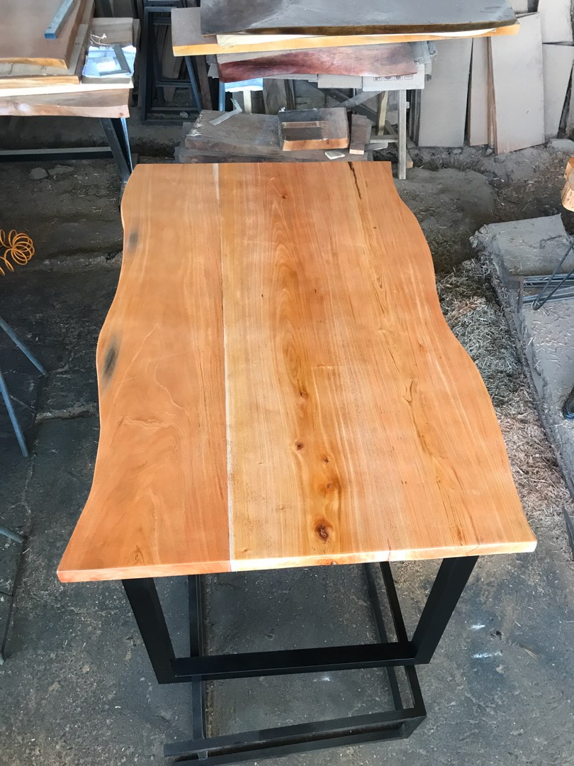 Mahogany Dining Table Live Edge 5x3ft (31623) on Carousell
