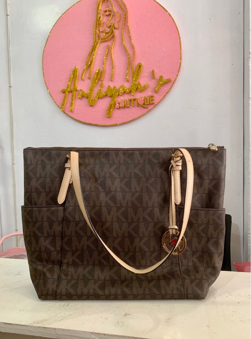 Mk tote bag on Carousell