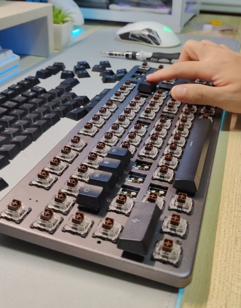 MODIFIED! Tecware Phantom L Brown switch (low profile TKL rgb keyboard ...